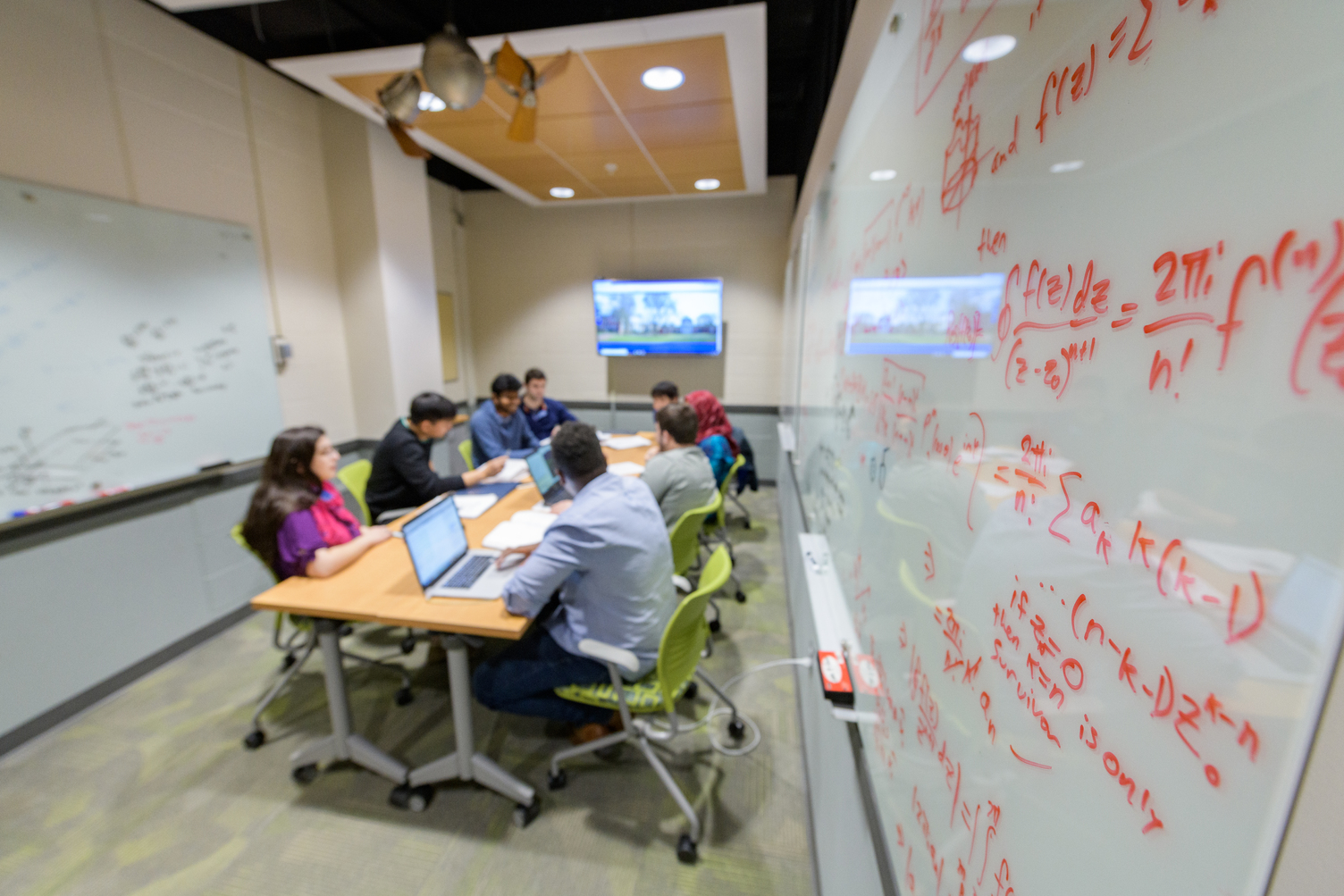 Get to Know the Physics Help Center | The Blue Hen Family Hub